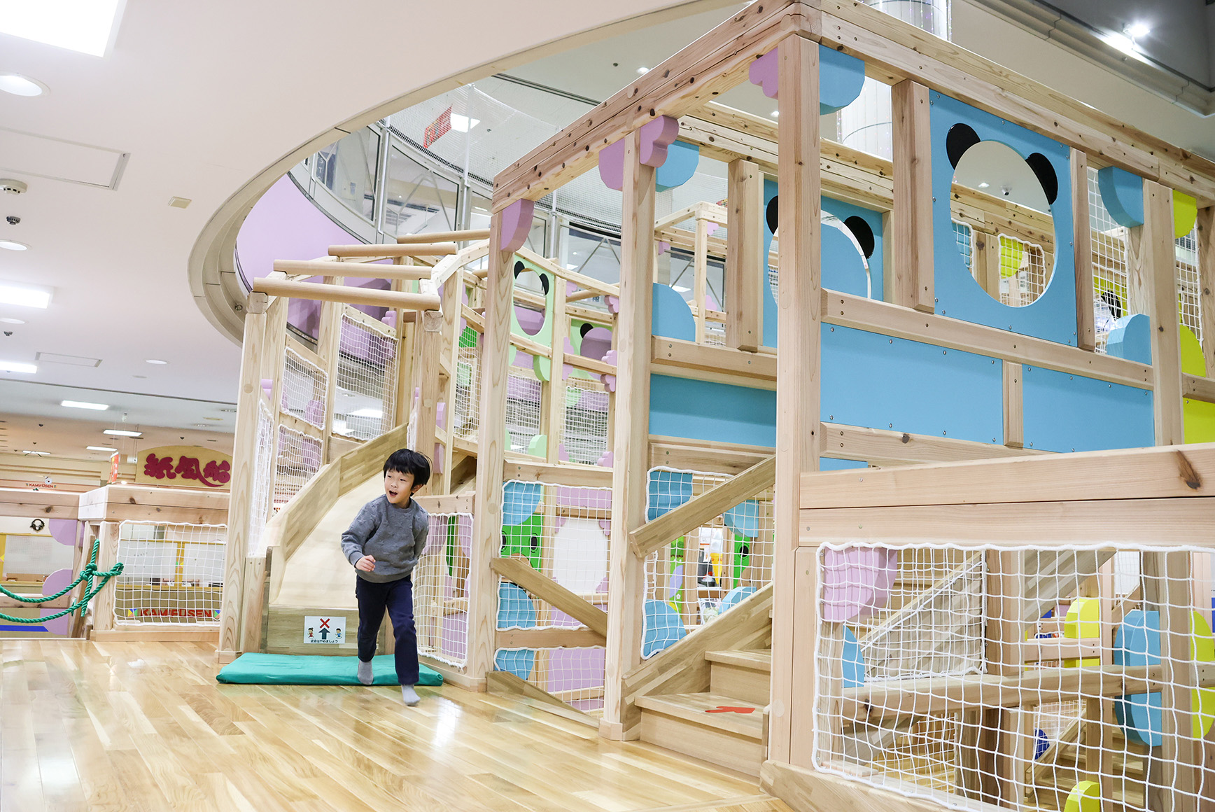 【親子で屋内遊びスポットめぐり】TOMOKともっく - fam（ファム）