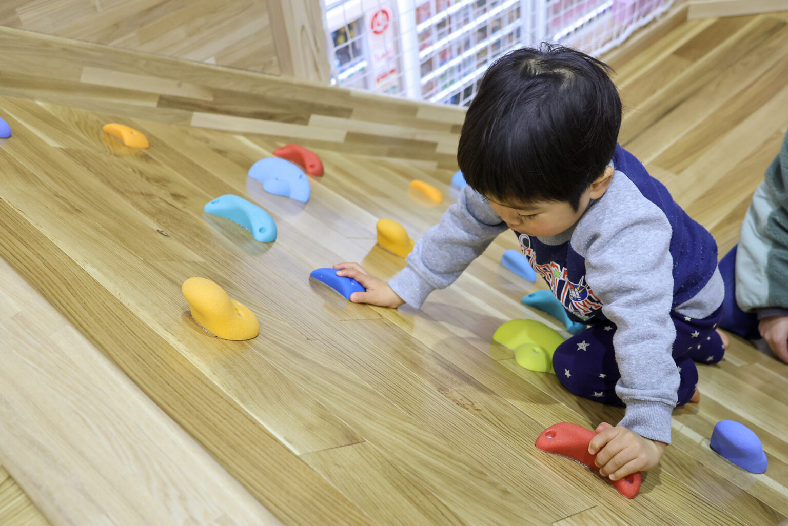 【親子で屋内遊びスポットめぐり】TOMOKともっく - fam（ファム）